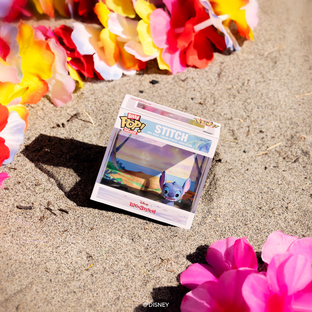 Bitty Pop! Deluxe Stitch at Beach | Funko
